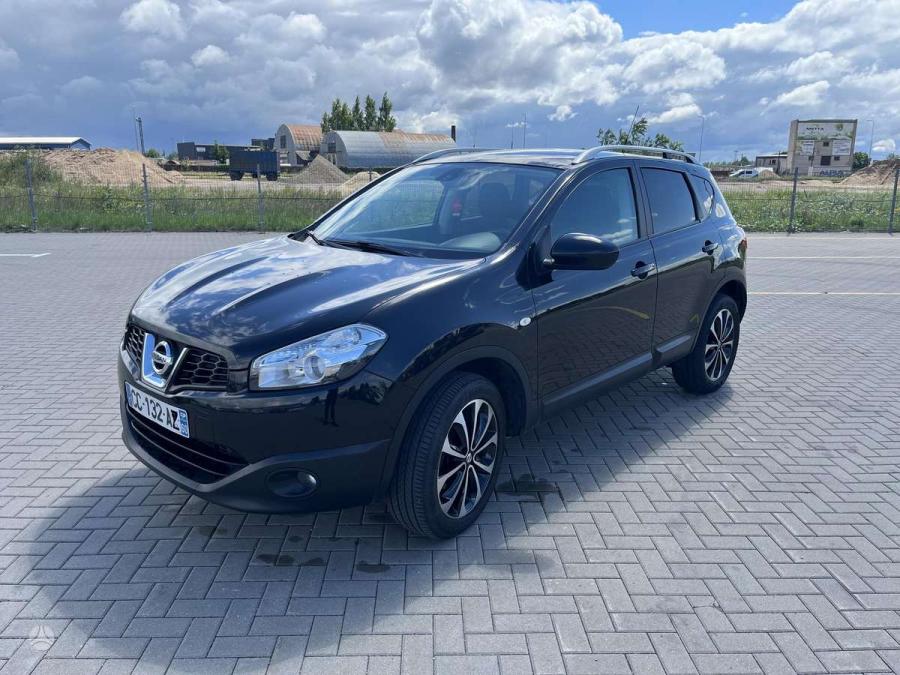 Melns Nissan Qashqai 2012 Tauragė, ar dzinēja tilpumu 1.60 L un nobraukumu 272 tūkst. km par 4200 €, foto 8 vietnē AUTOMOTO.COM.LV