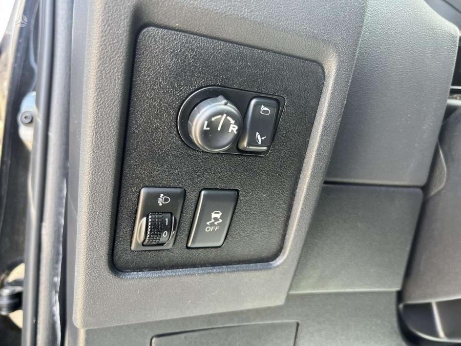 Melns Nissan Qashqai 2012 Tauragė, ar dzinēja tilpumu 1.60 L un nobraukumu 272 tūkst. km par 4200 €, foto 21 vietnē AUTOMOTO.COM.LV