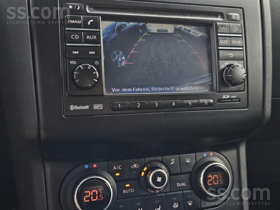 Black Nissan Qashqai 2012 in Jekabpils, with an engine capacity of 2.00 L and mileage of 285 thousand km for 6490 €, photo 30 on AUTOMOTO.COM.LV