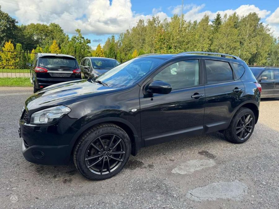 Melns Nissan Qashqai 2012 Jurbarkas, ar dzinēja tilpumu 1.46 L un nobraukumu 242 tūkst. km par 5250 €, foto 1 vietnē AUTOMOTO.COM.LV