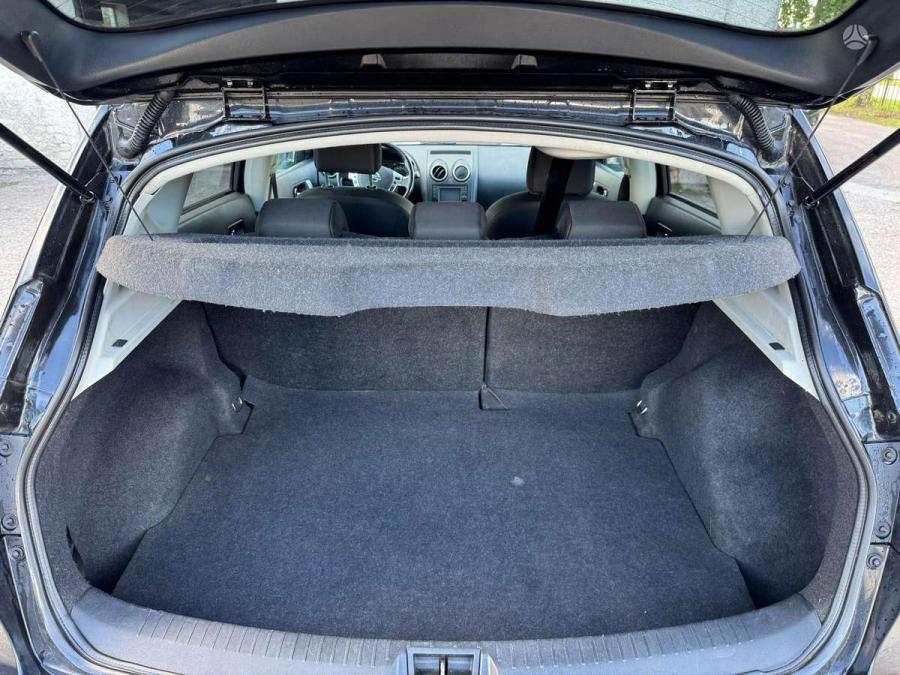 Melns Nissan Qashqai 2012 Jurbarkas, ar dzinēja tilpumu 1.46 L un nobraukumu 242 tūkst. km par 5250 €, foto 8 vietnē AUTOMOTO.COM.LV
