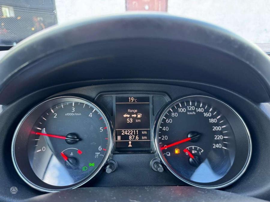 Melns Nissan Qashqai 2012 Jurbarkas, ar dzinēja tilpumu 1.46 L un nobraukumu 242 tūkst. km par 5250 €, foto 11 vietnē AUTOMOTO.COM.LV