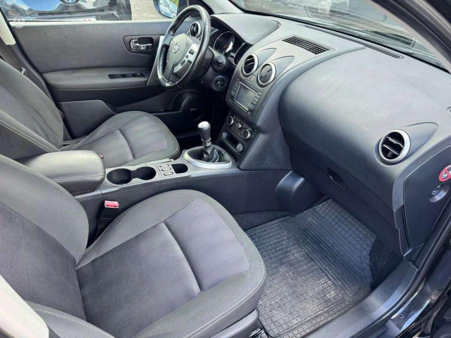 Melns Nissan Qashqai 2012 Jurbarkas, ar dzinēja tilpumu 1.46 L un nobraukumu 242 tūkst. km par 5250 €, foto 12 vietnē AUTOMOTO.COM.LV