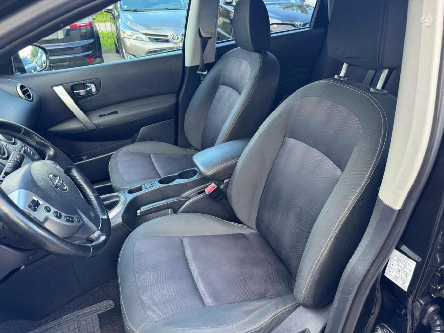 Melns Nissan Qashqai 2012 Jurbarkas, ar dzinēja tilpumu 1.46 L un nobraukumu 242 tūkst. km par 5250 €, foto 15 vietnē AUTOMOTO.COM.LV