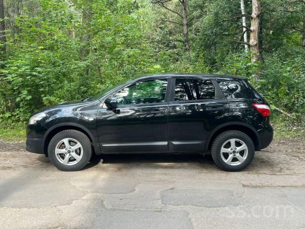 Nissan Qashqai 2012 Rīga vietnē Melns Nissan Qashqai 2012 Rīga, ar dzinēja tilpumu 1.50 L un nobraukumu 0 tūkst. km par 5899 €, foto 3 vietnē AUTOMOTO.COM.LV