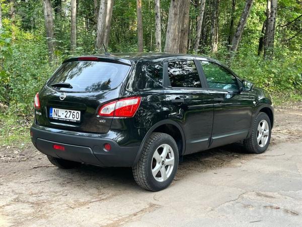 Nissan Qashqai 2012 Rīga vietnē Melns Nissan Qashqai 2012 Rīga, ar dzinēja tilpumu 1.50 L un nobraukumu 0 tūkst. km par 5899 €, foto 6 vietnē AUTOMOTO.COM.LV
