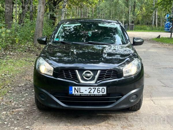 Nissan Qashqai 2012 Rīga vietnē Melns Nissan Qashqai 2012 Rīga, ar dzinēja tilpumu 1.50 L un nobraukumu 0 tūkst. km par 5899 €, foto 9 vietnē AUTOMOTO.COM.LV