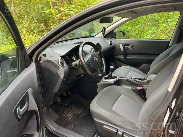 Nissan Qashqai 2012 Rīga vietnē Melns Nissan Qashqai 2012 Rīga, ar dzinēja tilpumu 1.50 L un nobraukumu 0 tūkst. km par 5899 €, foto 10 vietnē AUTOMOTO.COM.LV