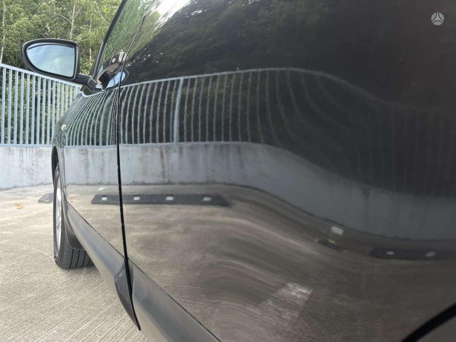 Black Nissan Qashqai 2012 in Vilnius, with an engine capacity of 1.60 L and mileage of 266 thousand km for 4250 €, photo 6 on AUTOMOTO.COM.LV