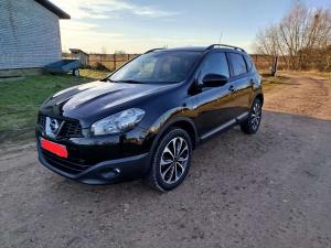 Melns Nissan Qashqai 2013 Tauragė, ar dzinēja tilpumu 1.60 L un nobraukumu 342 tūkst. km par 4450 €, foto  vietnē AUTOMOTO.COM.LV