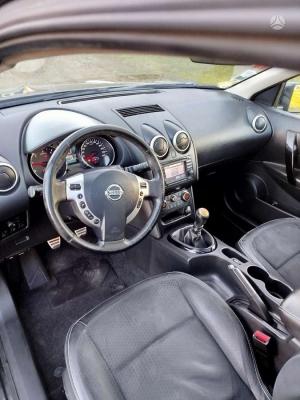 Melns Nissan Qashqai 2013 Tauragė, ar dzinēja tilpumu 1.60 L un nobraukumu 342 tūkst. km par 4450 €, foto 12 vietnē AUTOMOTO.COM.LV
