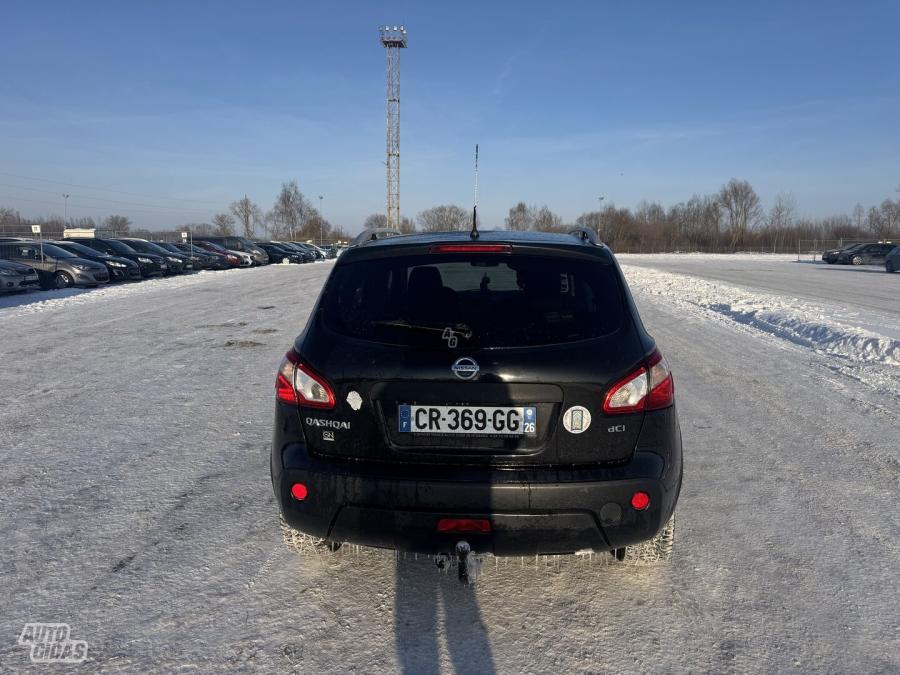 Black Nissan Qashqai 2013 in Marijampole, with an engine capacity of 1.50 L and mileage of 270 thousand km for 5700 €, photo 5 on AUTOMOTO.COM.LV