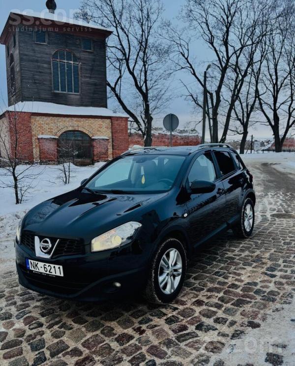 Melns Nissan Qashqai 2013 Ludza, ar dzinēja tilpumu 1.50 L un nobraukumu 249 tūkst. km par 7300 €, foto 1 vietnē AUTOMOTO.COM.LV