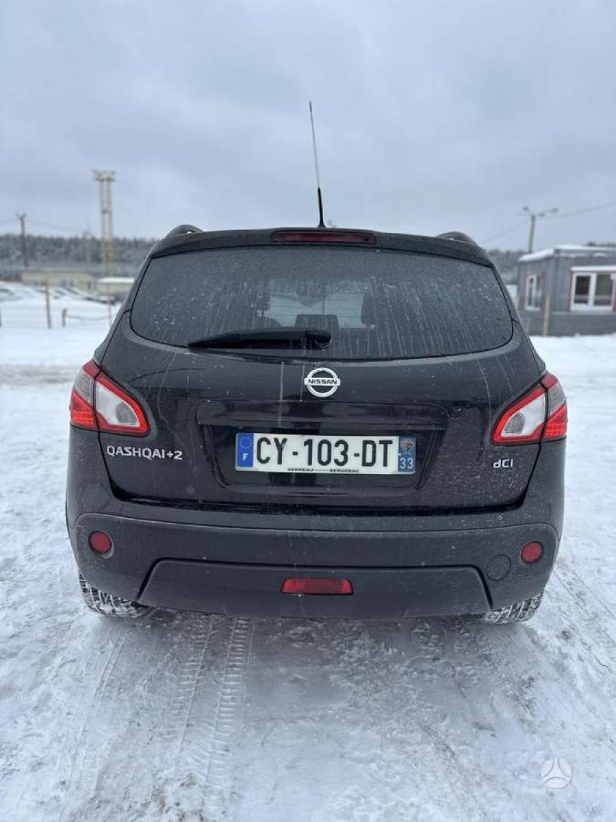 Melns Nissan Qashqai 2013 Viļņa, ar dzinēja tilpumu 1.46 L un nobraukumu 170 tūkst. km par 5400 €, foto 4 vietnē AUTOMOTO.COM.LV