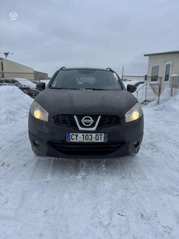 Melns Nissan Qashqai 2013 Viļņa, ar dzinēja tilpumu 1.46 L un nobraukumu 170 tūkst. km par 5400 €, foto 7 vietnē AUTOMOTO.COM.LV