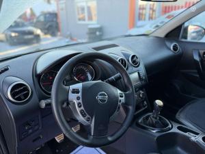 Melns Nissan Qashqai 2013 Viļņa, ar dzinēja tilpumu 1.60 L un nobraukumu 274 tūkst. km par 5500 €, foto 17 vietnē AUTOMOTO.COM.LV