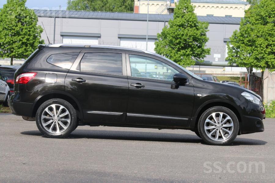 Melns Nissan Qashqai 2013 Rīga, ar dzinēja tilpumu 1.60 L un nobraukumu 0 tūkst. km par 6990 €, foto 7 vietnē AUTOMOTO.COM.LV