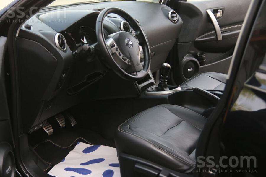Melns Nissan Qashqai 2013 Rīga, ar dzinēja tilpumu 1.60 L un nobraukumu 0 tūkst. km par 6990 €, foto 9 vietnē AUTOMOTO.COM.LV