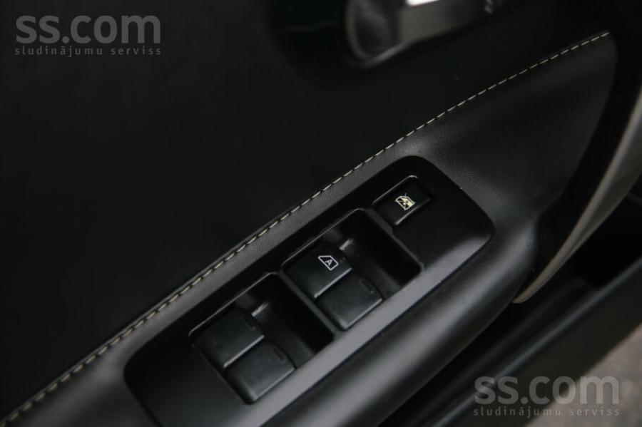 Melns Nissan Qashqai 2013 Rīga, ar dzinēja tilpumu 1.60 L un nobraukumu 0 tūkst. km par 6990 €, foto 10 vietnē AUTOMOTO.COM.LV