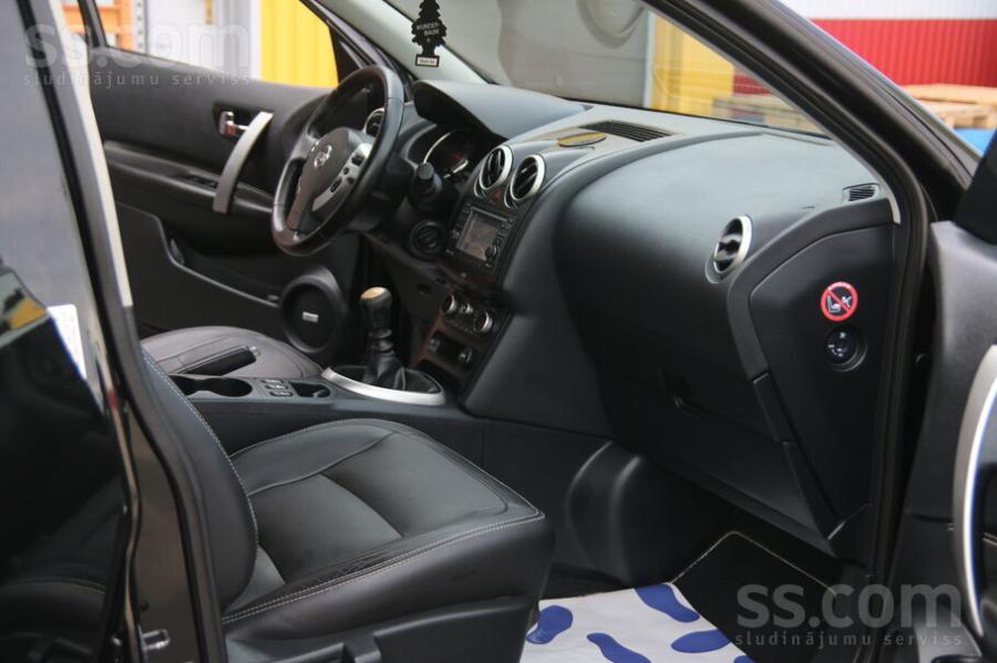 Melns Nissan Qashqai 2013 Rīga, ar dzinēja tilpumu 1.60 L un nobraukumu 0 tūkst. km par 6990 €, foto 18 vietnē AUTOMOTO.COM.LV
