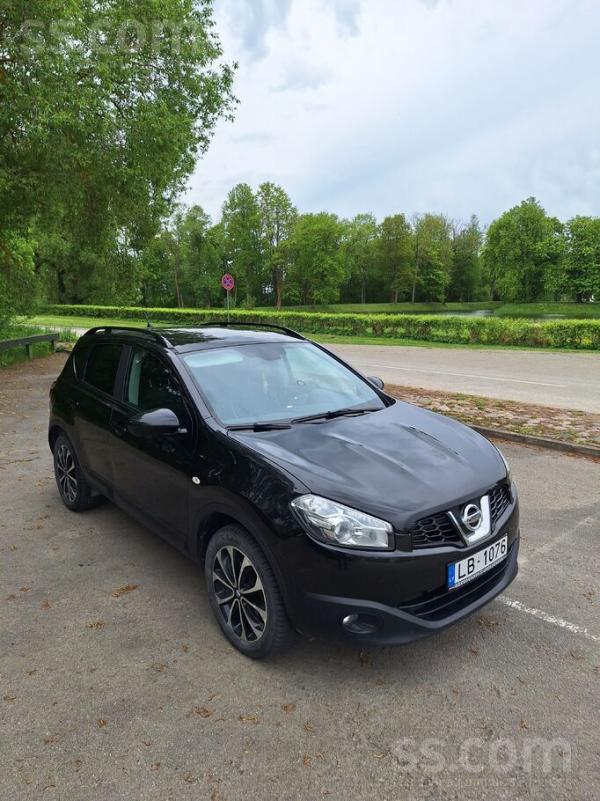 Melns Nissan Qashqai 2013 Bauska, ar dzinēja tilpumu 1.50 L un nobraukumu 0 tūkst. km par 2700 €, foto 1 vietnē AUTOMOTO.COM.LV