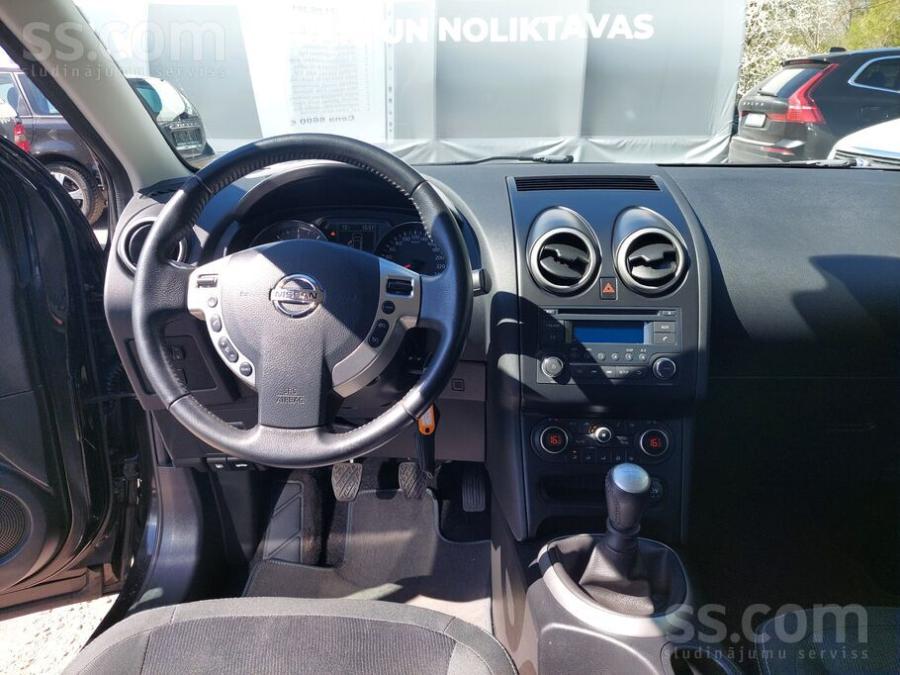 Melns Nissan Qashqai 2013 Cēsis, ar dzinēja tilpumu 1.50 L un nobraukumu 250 tūkst. km par 6500 €, foto 6 vietnē AUTOMOTO.COM.LV