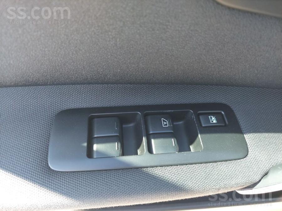 Melns Nissan Qashqai 2013 Cēsis, ar dzinēja tilpumu 1.50 L un nobraukumu 250 tūkst. km par 6500 €, foto 9 vietnē AUTOMOTO.COM.LV