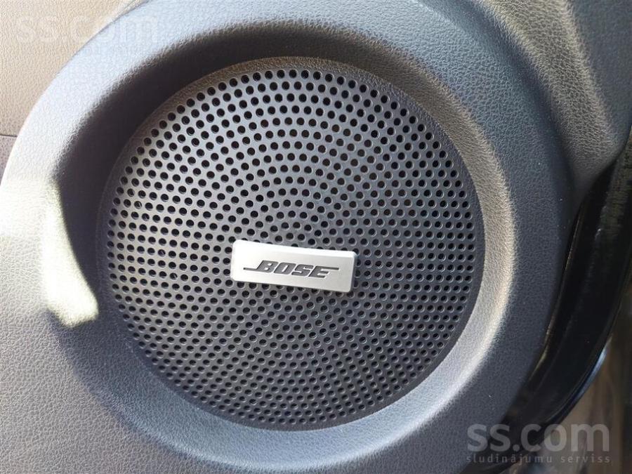 Black Nissan Qashqai 2013 in Daugavpils, with an engine capacity of 1.60 L and mileage of 226 thousand km for 5800 €, photo 11 on AUTOMOTO.COM.LV
