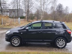 Melns Nissan Qashqai 2013 Rīga, ar dzinēja tilpumu 1.50 L un nobraukumu 232 tūkst. km par 5500 €, foto 3 vietnē AUTOMOTO.COM.LV