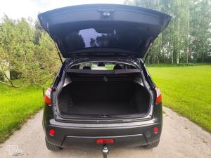 Black Nissan Qashqai 2013 in Mazeikiai, with an engine capacity of 1.60 L and mileage of 185 thousand km for 6300 €, photo 19 on AUTOMOTO.COM.LV