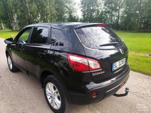 Black Nissan Qashqai 2013 in Mazeikiai, with an engine capacity of 1.60 L and mileage of 185 thousand km for 6300 €, photo 20 on AUTOMOTO.COM.LV
