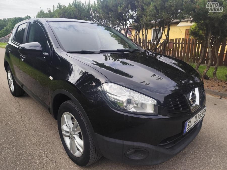 Black Nissan Qashqai 2013 in Mazeikiai, with an engine capacity of 1.60 L and mileage of 185 thousand km for 6300 €, photo 22 on AUTOMOTO.COM.LV