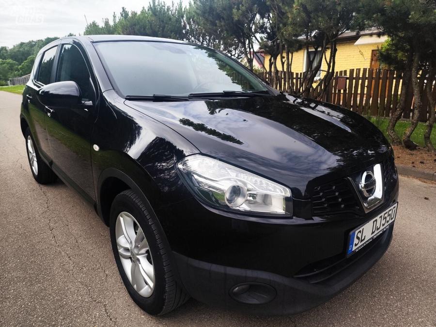 Black Nissan Qashqai 2013 in Mazeikiai, with an engine capacity of 1.60 L and mileage of 185 thousand km for 6300 €, photo 23 on AUTOMOTO.COM.LV
