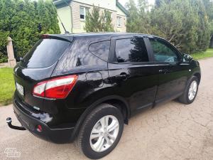 Black Nissan Qashqai 2013 in Mazeikiai, with an engine capacity of 1.60 L and mileage of 185 thousand km for 6300 €, photo 26 on AUTOMOTO.COM.LV