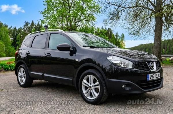 Melns Nissan Qashqai 2013 Valga, ar dzinēja tilpumu 1.60 L un nobraukumu 299 tūkst. km par 4990 €, foto 1 vietnē AUTOMOTO.COM.LV