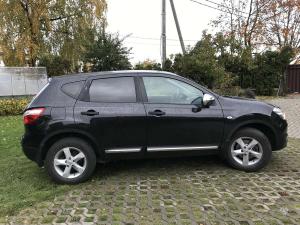 Melns Nissan Qashqai 2013 Viļņa, ar dzinēja tilpumu 1.60 L un nobraukumu 139 tūkst. km par 2800 €, foto 3 vietnē AUTOMOTO.COM.LV