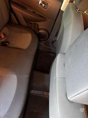 Melns Nissan Qashqai 2013 Viļņa, ar dzinēja tilpumu 1.60 L un nobraukumu 139 tūkst. km par 2800 €, foto 8 vietnē AUTOMOTO.COM.LV