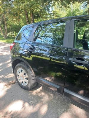 Melns Nissan Qashqai 2013 Dobele, ar dzinēja tilpumu 1.50 L un nobraukumu 235 tūkst. km par 4500 €, foto 5 vietnē AUTOMOTO.COM.LV