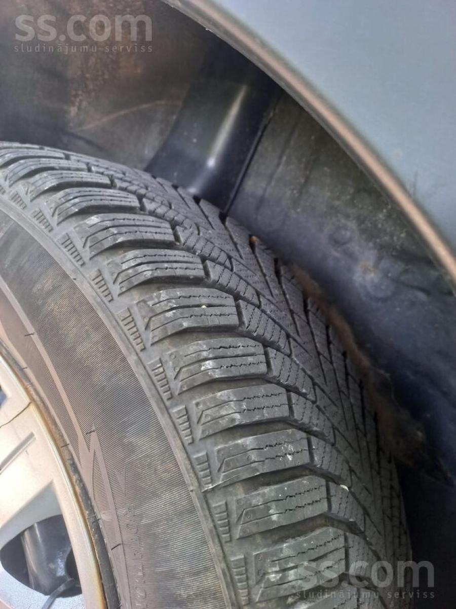Melns Nissan Qashqai 2013 Dobele, ar dzinēja tilpumu 1.50 L un nobraukumu 235 tūkst. km par 4500 €, foto 9 vietnē AUTOMOTO.COM.LV