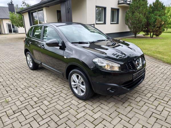 Melns Nissan Qashqai 2013 Šauļi, ar dzinēja tilpumu 1.46 L un nobraukumu 257 tūkst. km par 4950 €, foto 4 vietnē AUTOMOTO.COM.LV