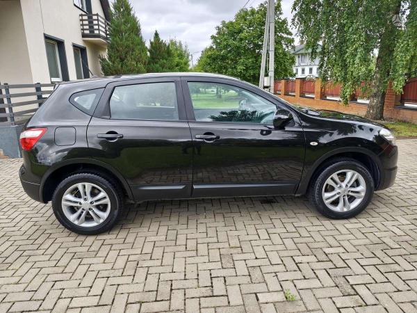 Melns Nissan Qashqai 2013 Šauļi, ar dzinēja tilpumu 1.46 L un nobraukumu 257 tūkst. km par 4950 €, foto 5 vietnē AUTOMOTO.COM.LV