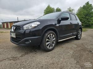 Black Nissan Qashqai 2013 in Alytus, with an engine capacity of 1.50 L and mileage of 146 thousand km for 5200 €, photo  on AUTOMOTO.COM.LV