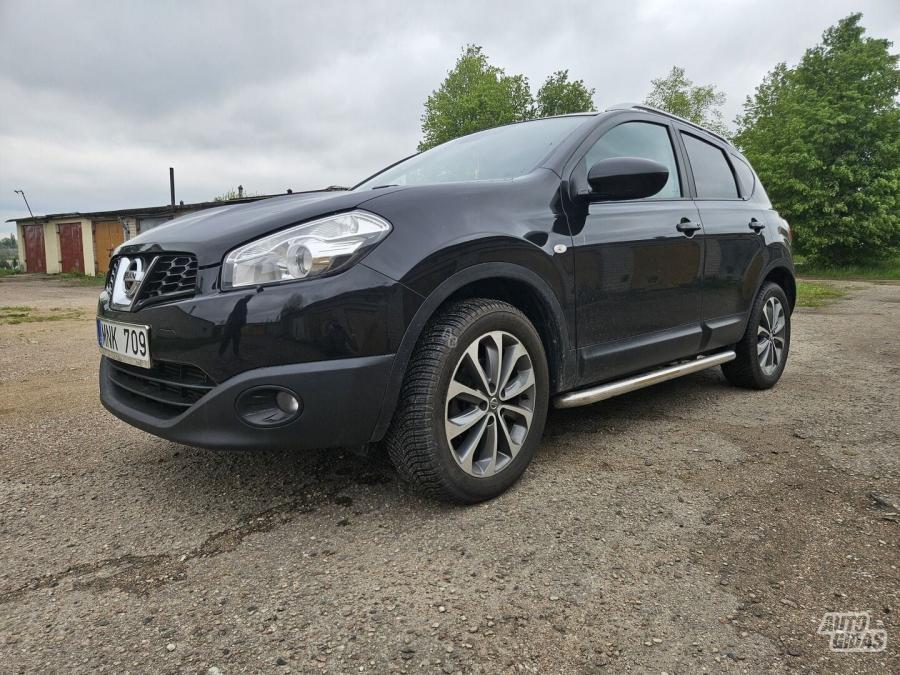 Black Nissan Qashqai 2013 in Alytus, with an engine capacity of 1.50 L and mileage of 146 thousand km for 5200 €, photo 1 on AUTOMOTO.COM.LV