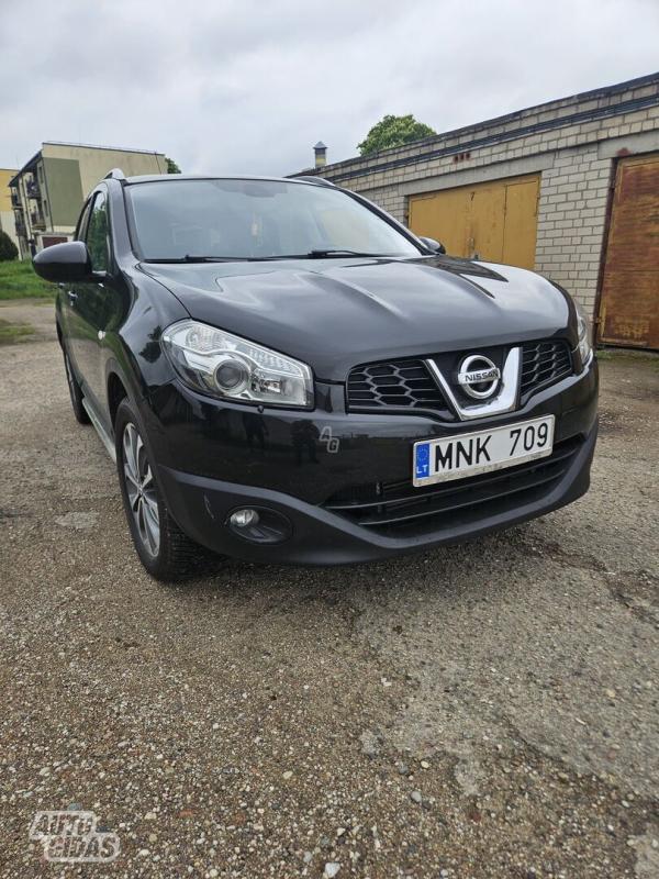 Black Nissan Qashqai 2013 in Alytus, with an engine capacity of 1.50 L and mileage of 146 thousand km for 5200 €, photo 2 on AUTOMOTO.COM.LV