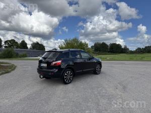 Melns Nissan Qashqai 2013 Cēsis, ar dzinēja tilpumu 1.60 L un nobraukumu 0 tūkst. km par 7900 €, foto 7 vietnē AUTOMOTO.COM.LV