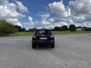 Melns Nissan Qashqai 2013 Cēsis, ar dzinēja tilpumu 1.60 L un nobraukumu 0 tūkst. km par 7900 €, foto 8 vietnē AUTOMOTO.COM.LV