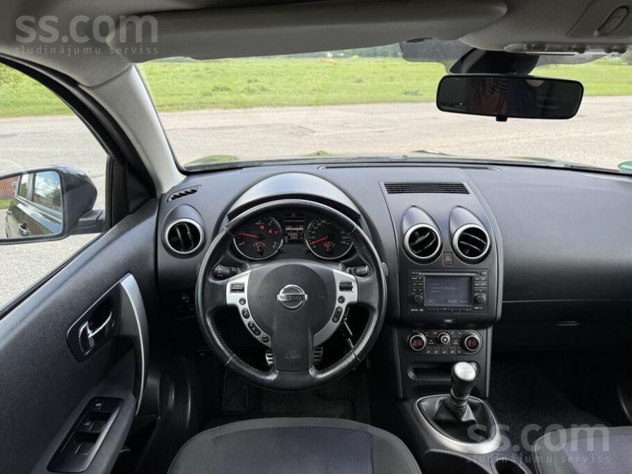 Melns Nissan Qashqai 2013 Cēsis, ar dzinēja tilpumu 1.60 L un nobraukumu 0 tūkst. km par 7900 €, foto 15 vietnē AUTOMOTO.COM.LV