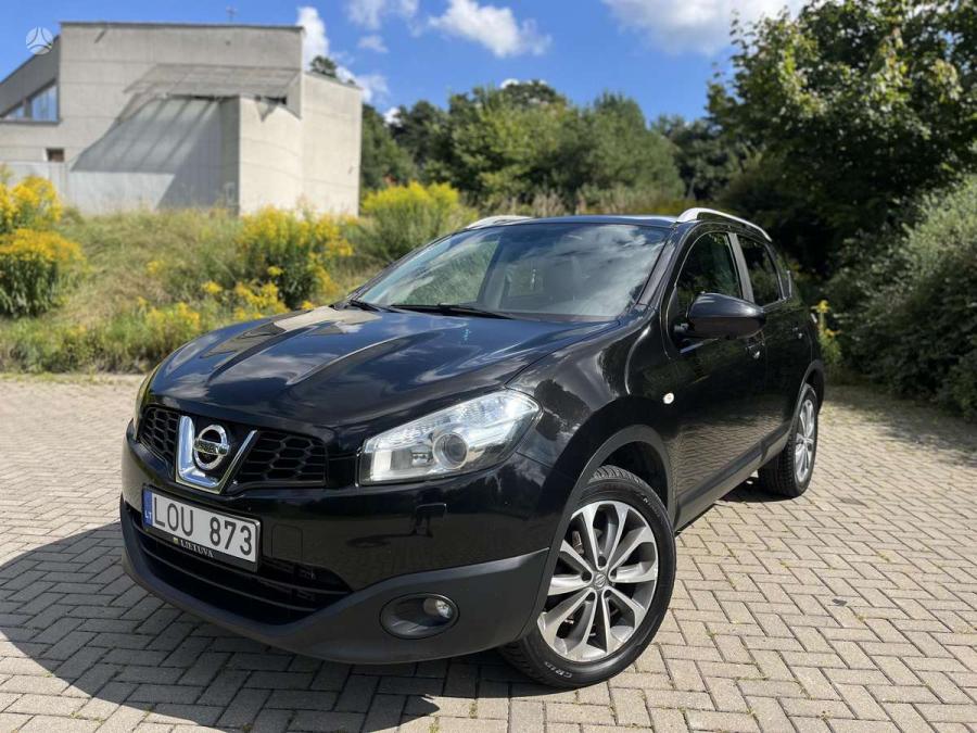 Melns Nissan Qashqai 2013 Viļņa, ar dzinēja tilpumu 1.60 L un nobraukumu 221 tūkst. km par 4900 €, foto 1 vietnē AUTOMOTO.COM.LV