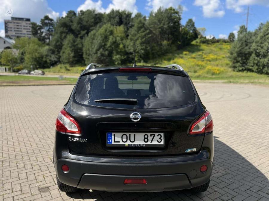 Melns Nissan Qashqai 2013 Viļņa, ar dzinēja tilpumu 1.60 L un nobraukumu 221 tūkst. km par 4900 €, foto 6 vietnē AUTOMOTO.COM.LV