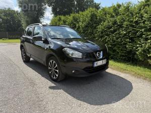 Melns Nissan Qashqai 2013 Rīga, ar dzinēja tilpumu 1.60 L un nobraukumu 290 tūkst. km par 3800 €, foto 1 vietnē AUTOMOTO.COM.LV